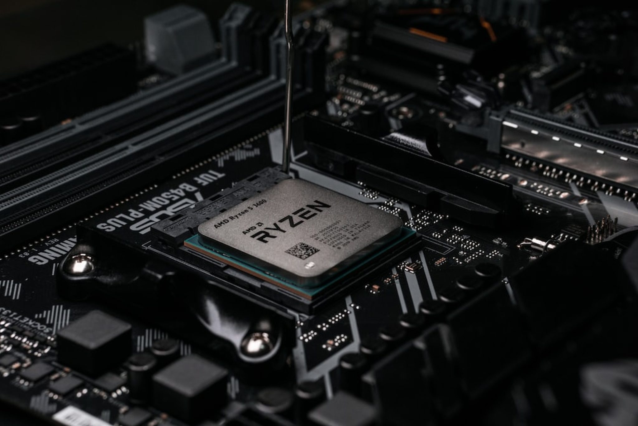 Is Undervolting CPU Safe? Advantages and Limitations - Xtremegaminerd